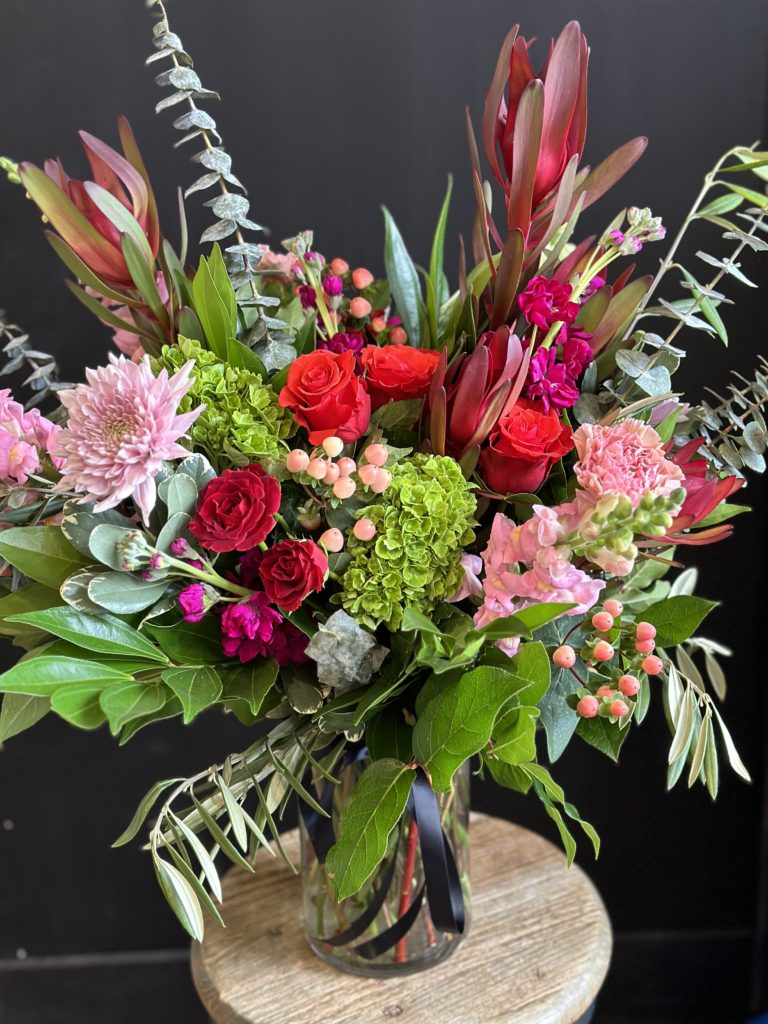 Statement Arrangement • Bella Rosa Market